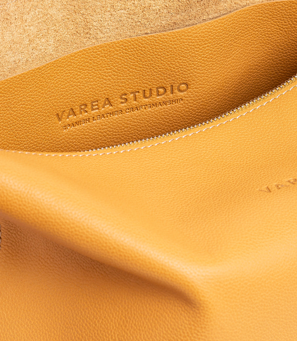 UMA - L – VAREA STUDIO